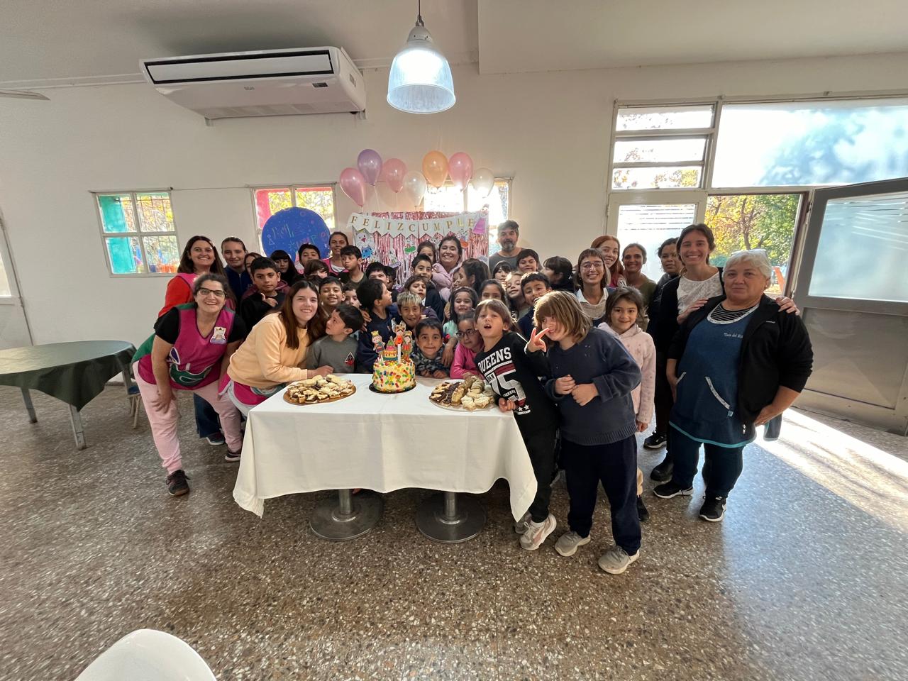 CASA DEL NIÑO: CON JUEGOS, COSAS RICAS Y EL ACOMPAÑAMIENTO DE LAS FAMILIAS SE FESTEJARON LOS ...