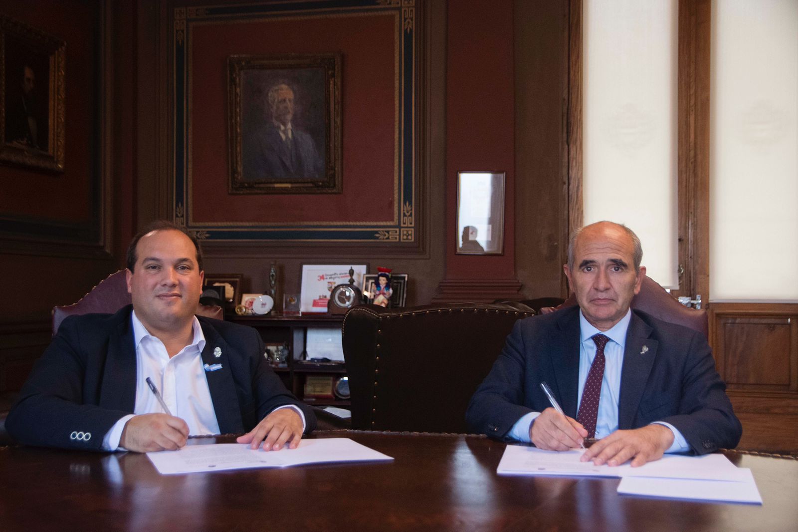 EL INTENDENTE FRANCISCO RECOULAT FIRMÓ UN CONVENIO CON LA UNIVERSIDAD NACIONAL DE LA PLATA PARA ...