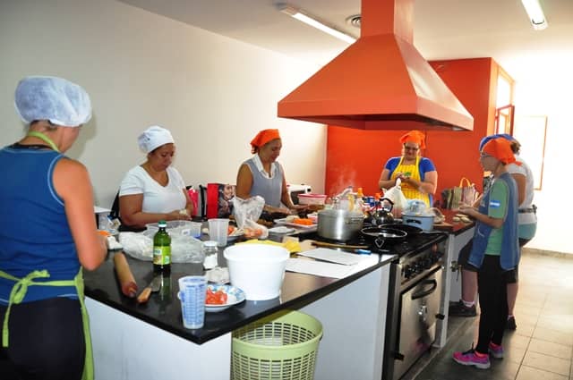 Muestra y entrega de certificados de los Cursos Intensivos de Verano de la Escuela Municipal ...